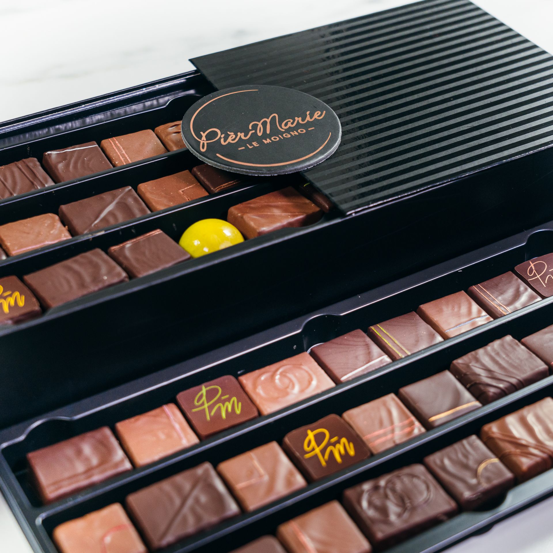 Coffret chocolat Prestige 400 gr - Votre choix: Ganache et Praliné Mixte